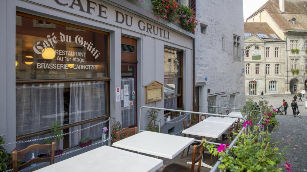 Tracking down the best fondue in Switzerland - The Swiss Times